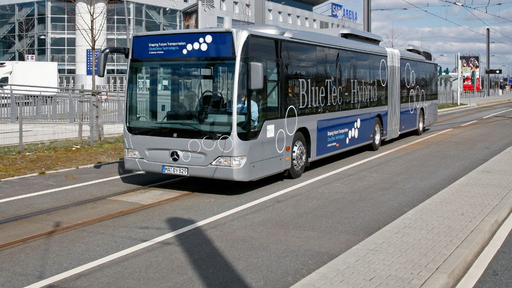 Viele 9-Euro-Ticket-Käufer steigen vom Auto auf öffentliche ...