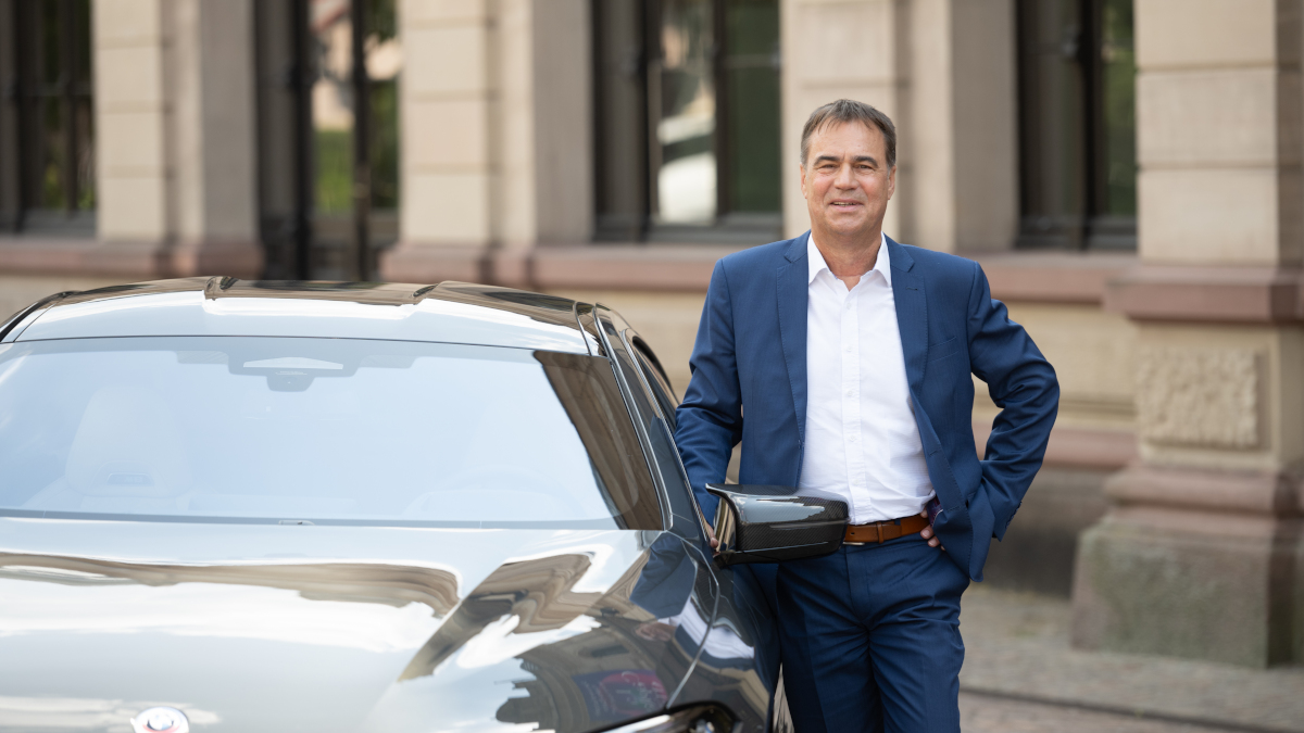 Autohandel: Alphartis knackt zweite Umsatzmilliarde | Automobilwoche.de