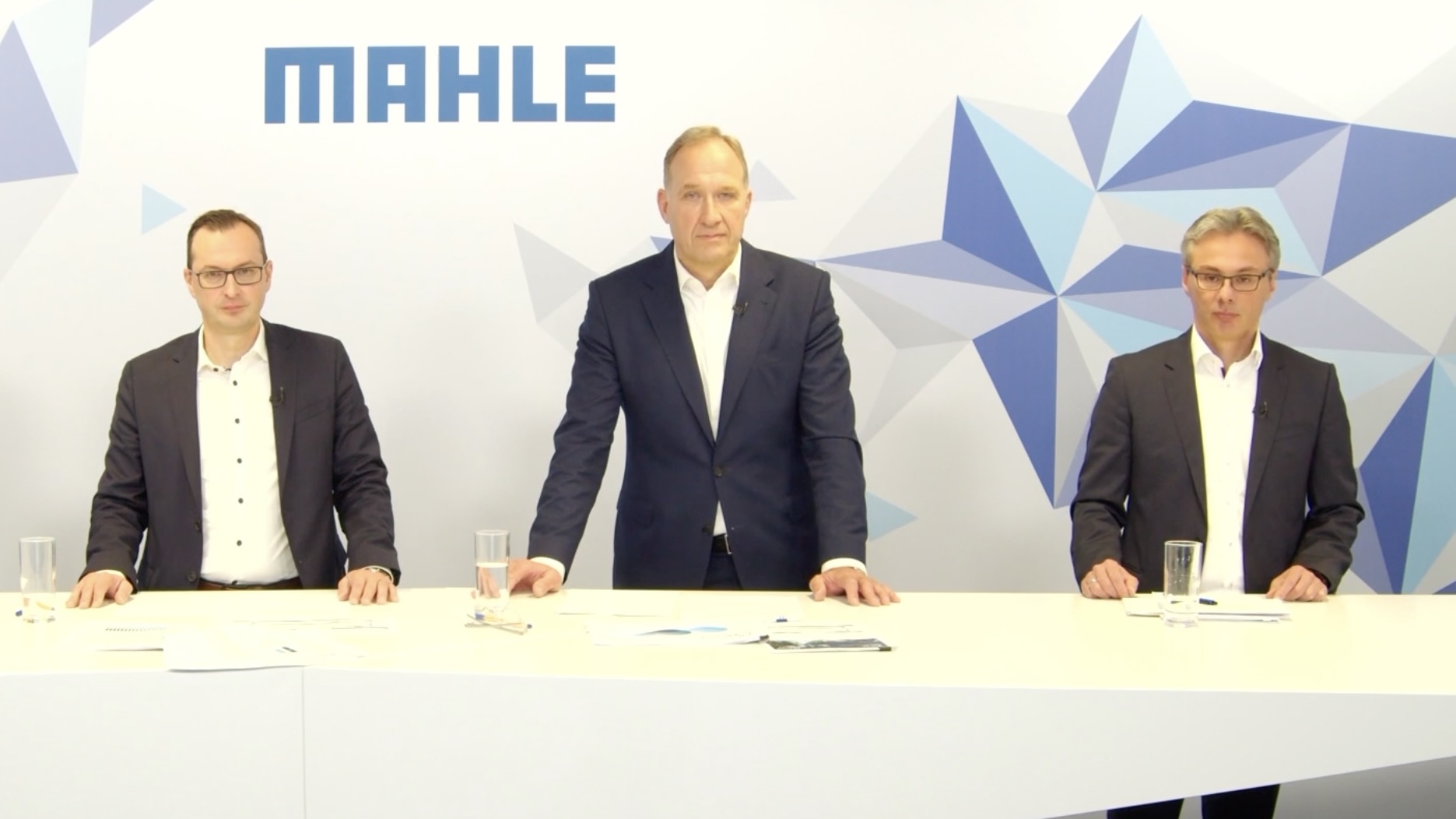 Mahle macht 2022 erneut Verlust: CEO Arnd Franz hat Plan für Rückkehr ...