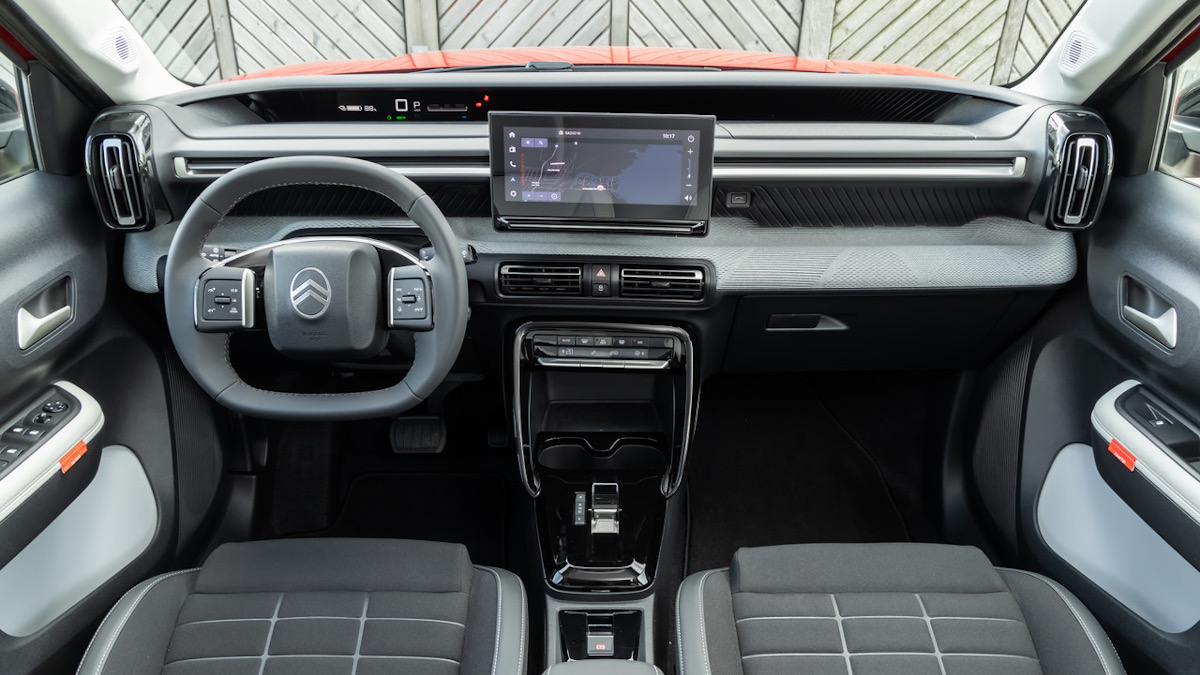 Citroen e-C3: Wie sich der Billig-Stromer auf der Straße schlägt ...