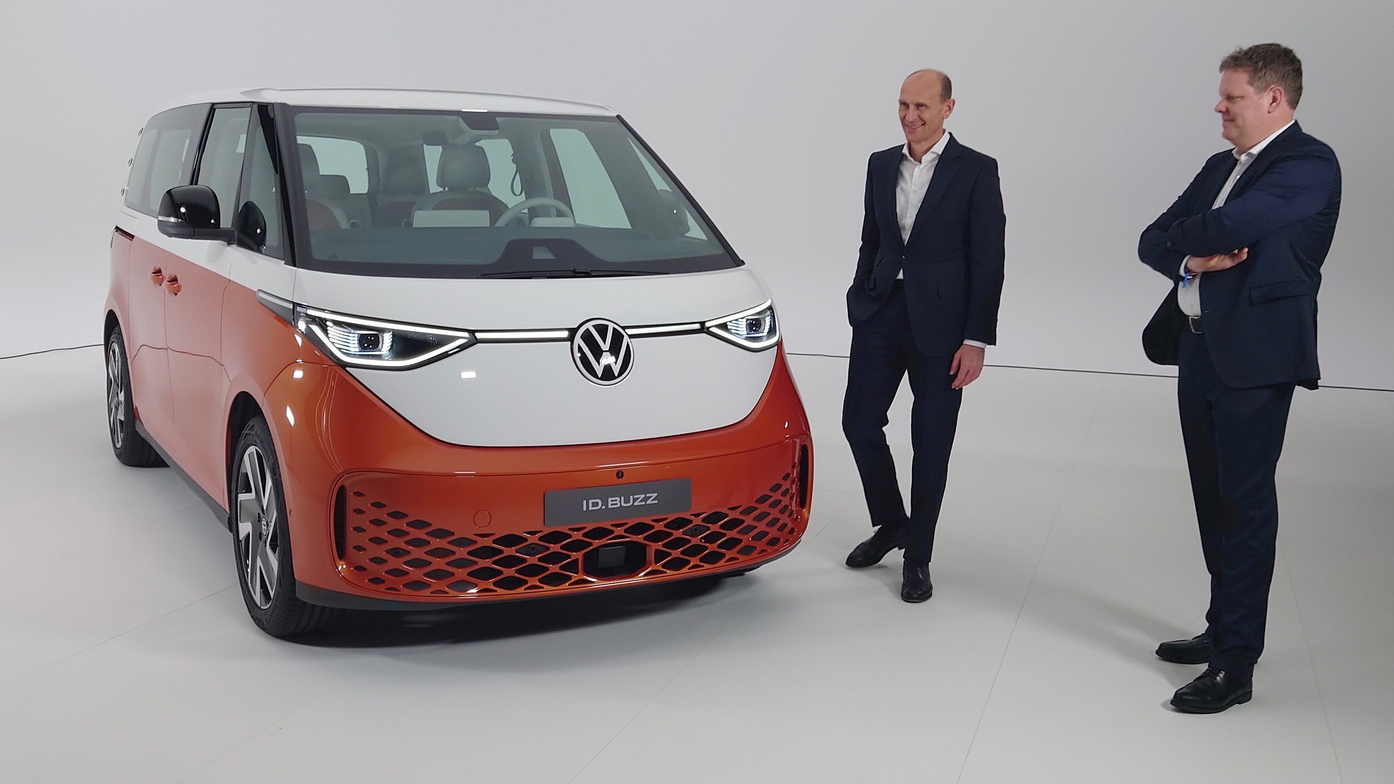 Volkswagen nennt Termin für Bestellstart des Elektro-Bulli ID Buzz ...
