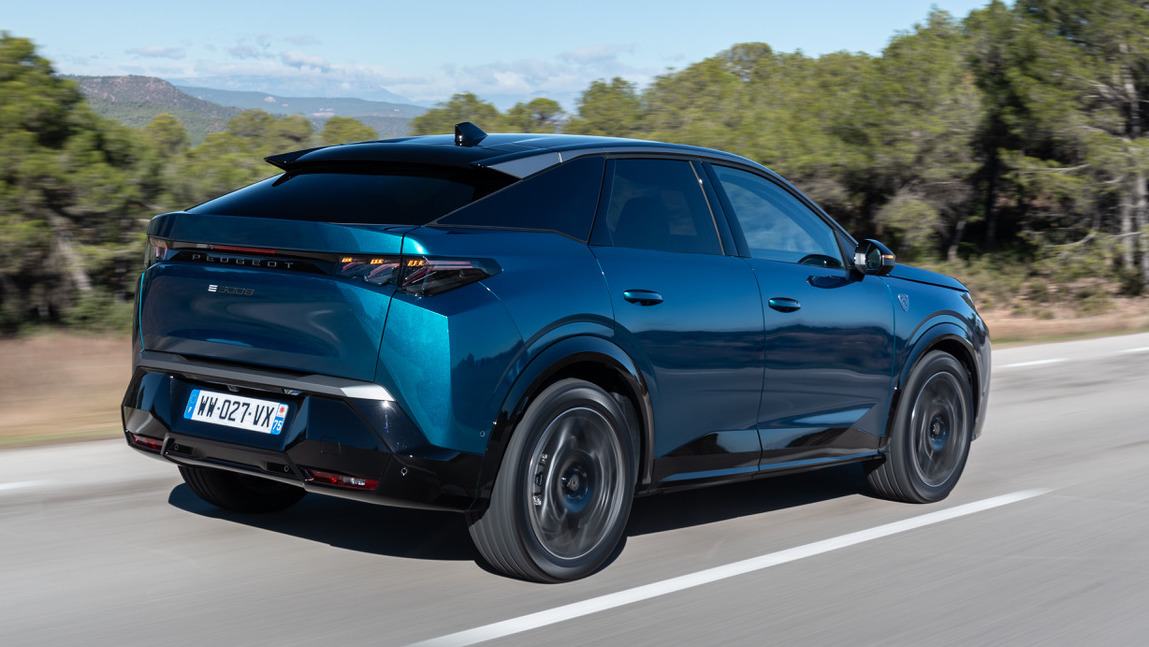 Peugeot E-3008: Alle Infos zu Preisen und Leistung des neuen Stellantis ...