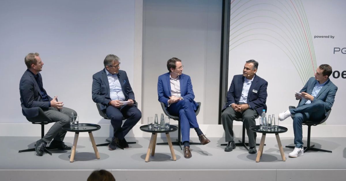 Automobilwoche Talk Sustainability in Electromobility auf der ...