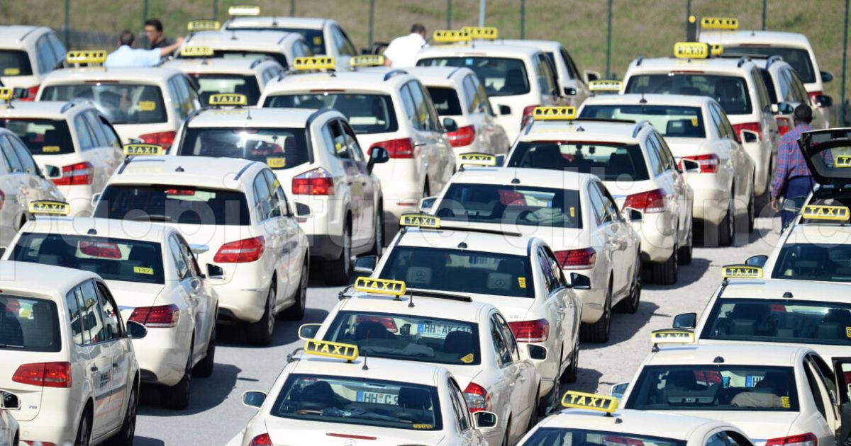 Taxis in Hamburg: Ab 2025 nur noch Elektroautos erlaubt | Automobilwoche.de