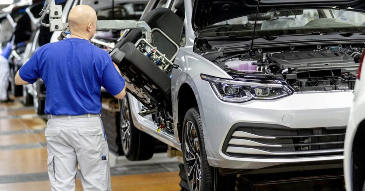 Arbeitszeit in der Autobranche fast halbiert | Automobilwoche.de