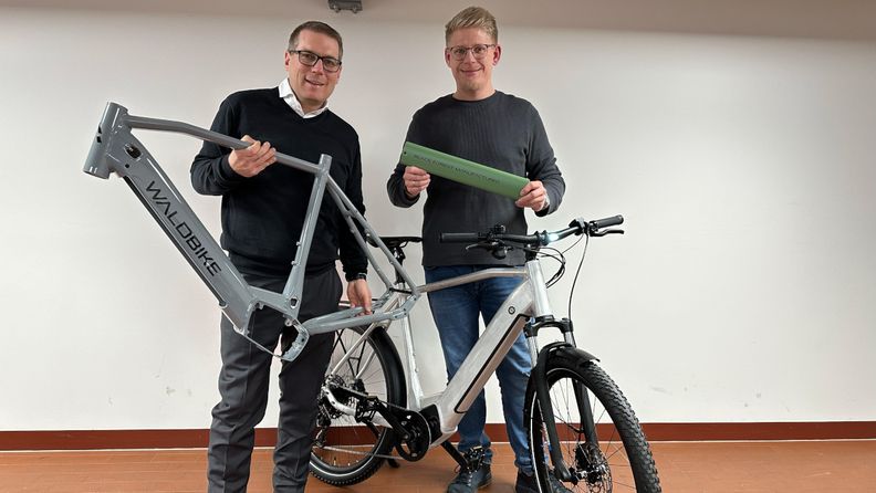 Fahrräder gibt es immer öfter auch im Autohaus | Automobilwoche.de